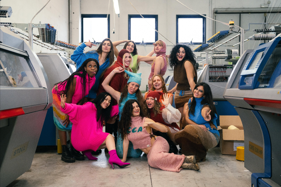 Collezione Invernale 004 - Girl Crush – Cea Capsule